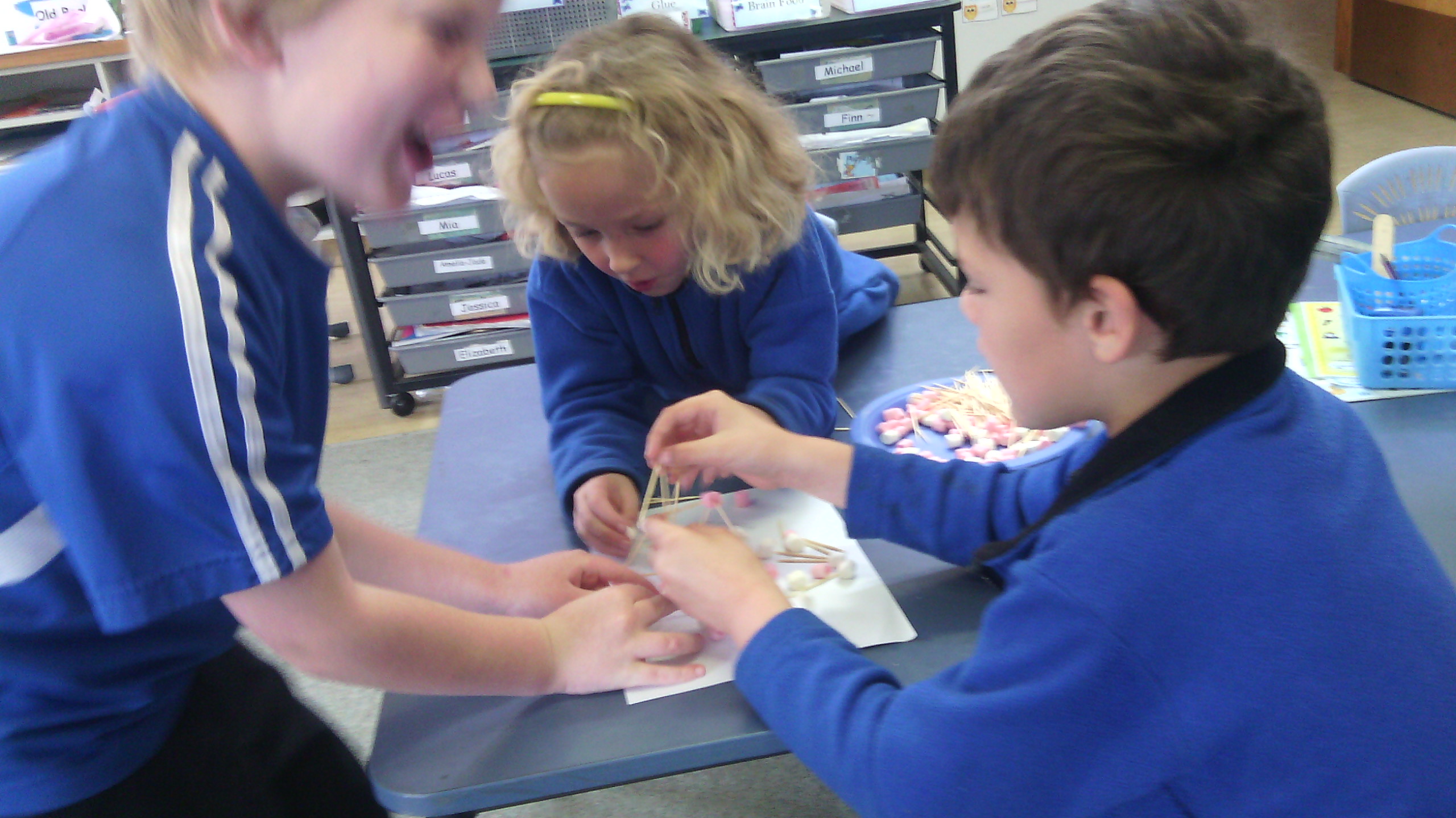 Earthquake Jelly Experiment | Glenbrook School